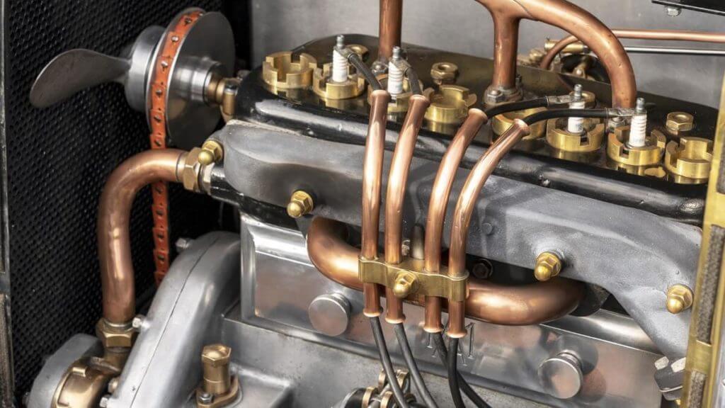 Aston Martin Cloverleaf - Secret Classics