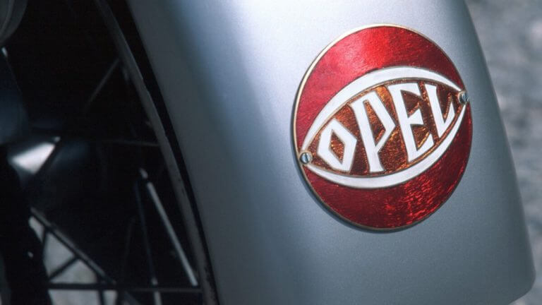 The evolution of the Opel logo - Secret Classics