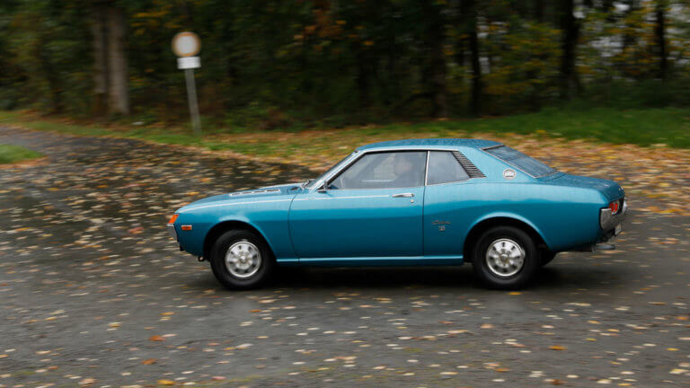 Drive: Toyota Celica TA22 ST - Secret Classics