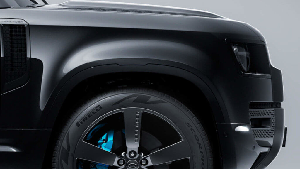 Land Rover Defender V8 Bond Edition - Secret Classics