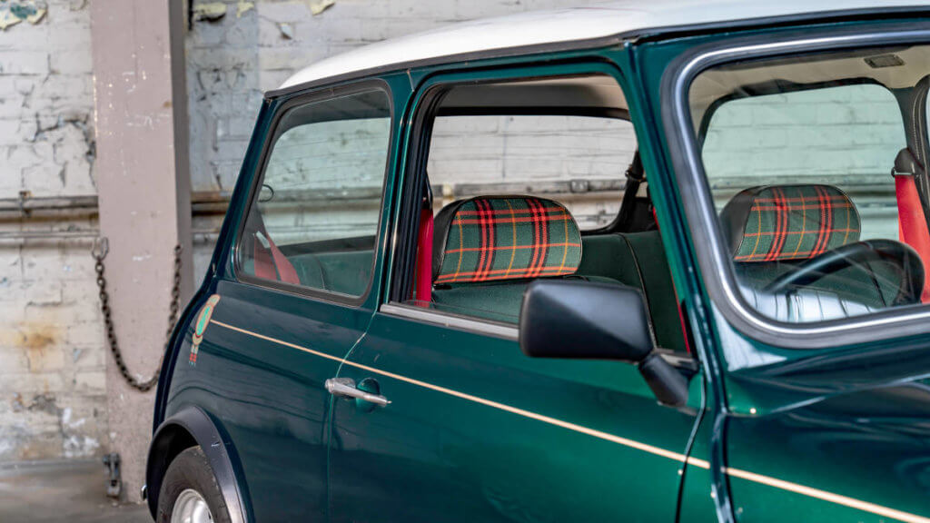 Mini Classic Recharged - Secret Classics