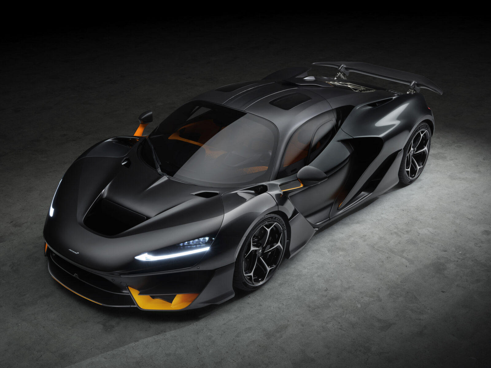 After P1 comes W1 - McLaren presents new hypercar! - Secret Classics